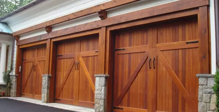 Garažna vrata od drva s vlastitim rukama 10604_2