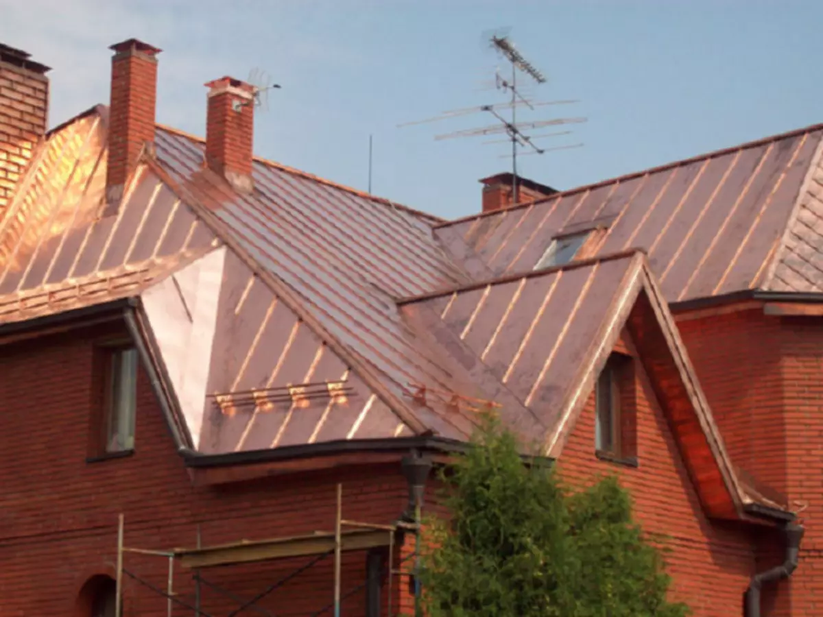 Mounting and repairing copper roofing