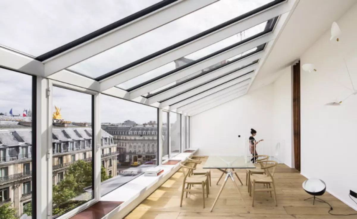 Terrace with transparent roof