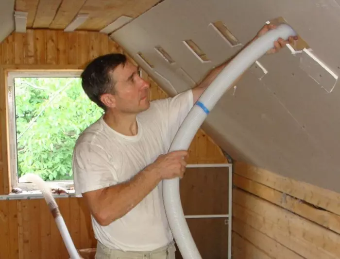 اندر + ویڈیو سے اٹک کی چھت کو کیسے بڑھانا 10698_9