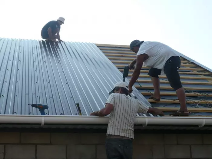 Ako zakryť strechu rohovky 10735_1