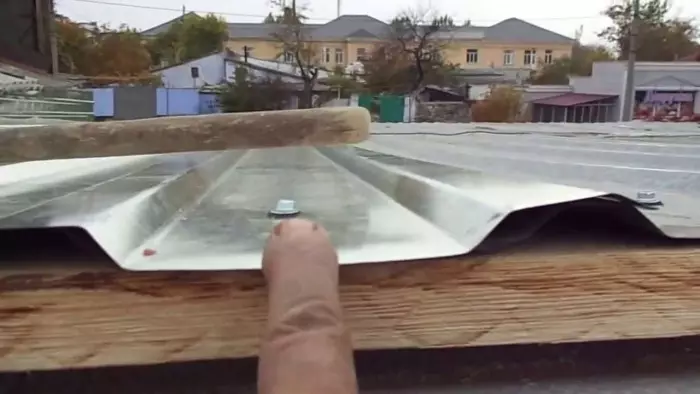 Cómo arreglar el techo para el auto-dibujo. 10755_2