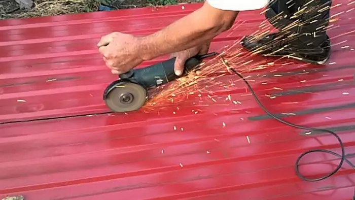 Cómo arreglar el techo para el auto-dibujo. 10755_9