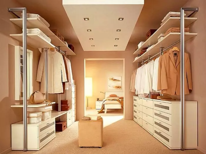 Garderobe kamer: lay-out met afmetingen 1077_6