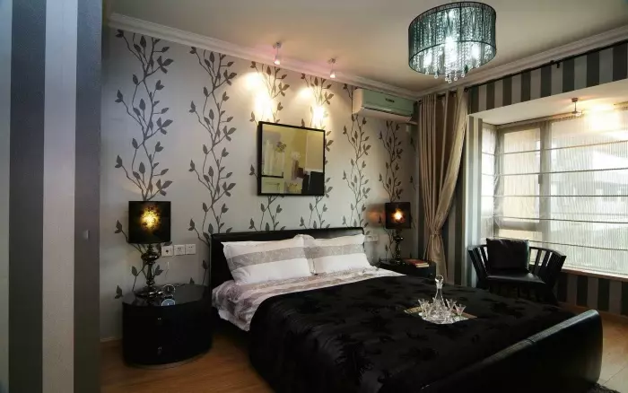 Kamar tidur interior dengan wallpaper dua jenis + foto 1083_12