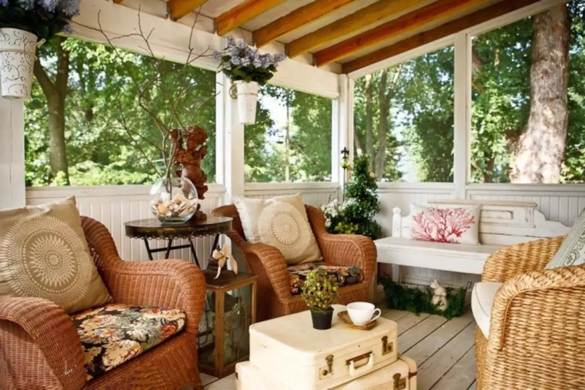 Kuinka antaa veranta mökki + valokuva 10913_13