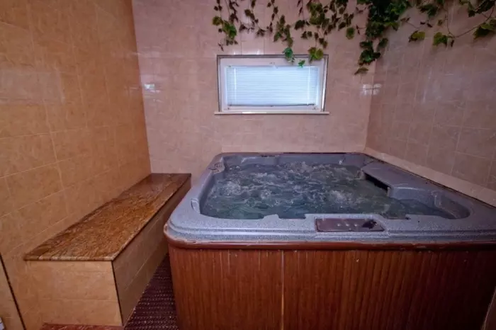 Sauna болон усан сан бүхий угаалгын өрөө + зураг 10958_16