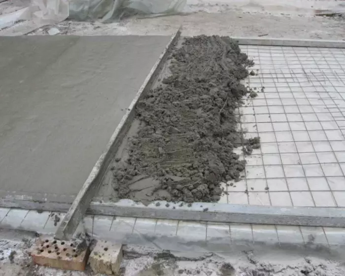 Anpassning av betonggolv med egna händer 11098_4