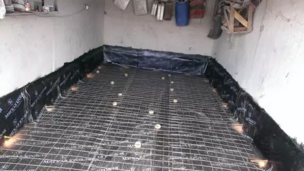 Fyldning af gulvet i garagen beton 11151_12