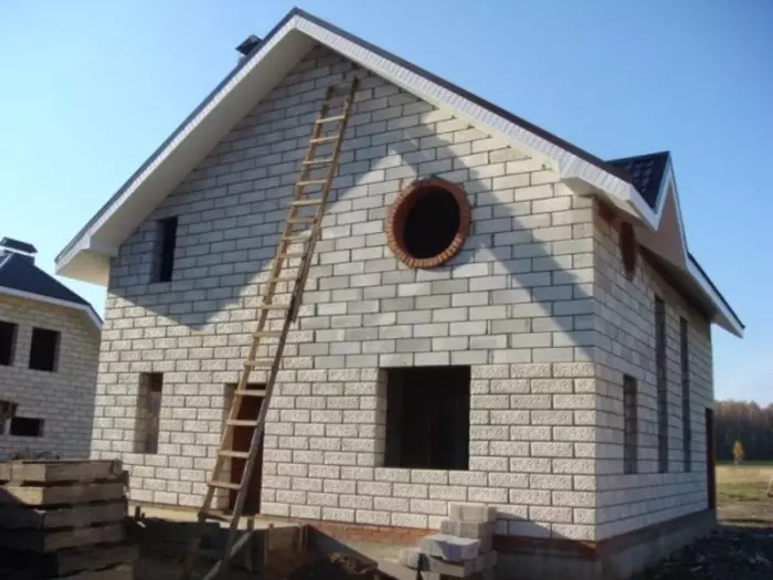 Slab foundation for the house of foam blocks 11592_1