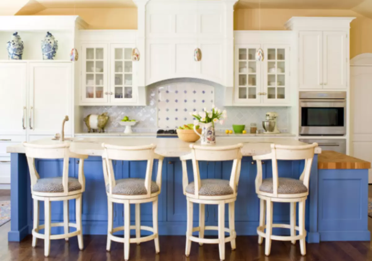Bijelo-plava kuhinja u unutrašnjosti + fotografija 12251_3