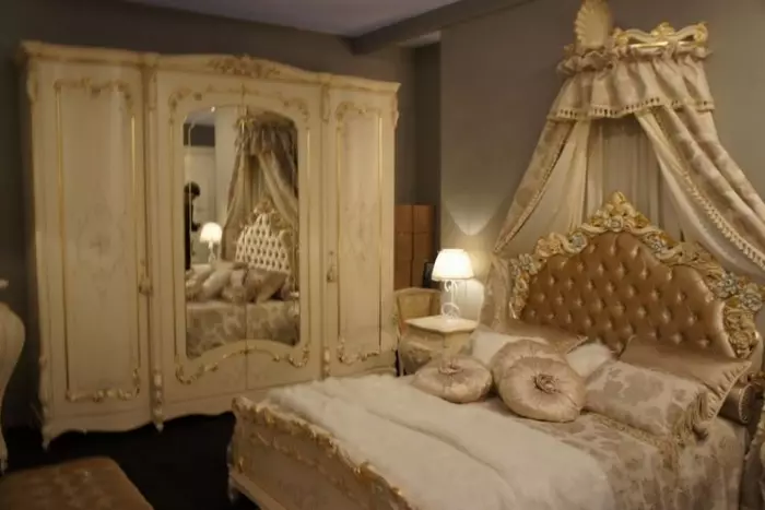 Внатрешна спална соба во класичен стил + слика 12292_7