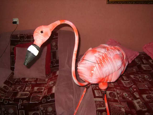 Flamingo iz plastičnih steklenic 12394_3