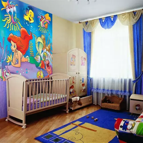 Väggmålning i barns rum för tjejer