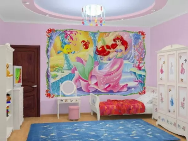 मुलींसाठी मुलांच्या खोलीत भिंत भित्तिचित्र