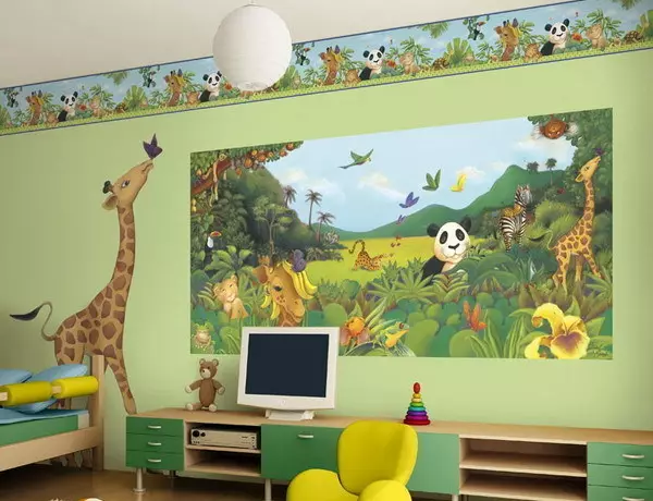 牆壁壁畫在兒童房的女孩和男孩