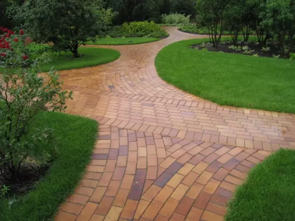 Laying and technology laying paving slabs do it yourself on a concrete base, sand + photo and video