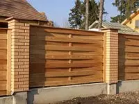 Как да си направим дървена ограда от стената 1502_1