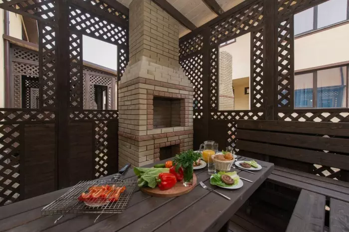 Gazebo le haghaidh kebab 15633_6