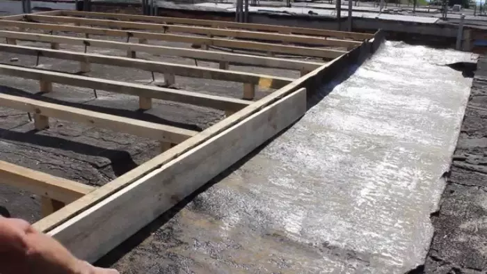 Coprire il vecchio tetto di una pavimentazione professionale 15830_6