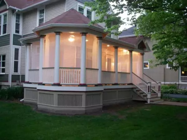 Veranda melekat pada rumah: arahan langkah demi langkah + foto, video 15875_1