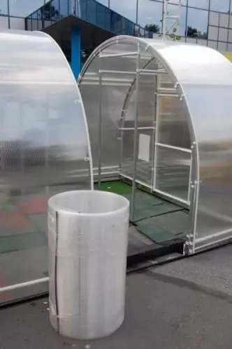 How to make a greenhouse with the opening roof with your own hands + photo 1590_4