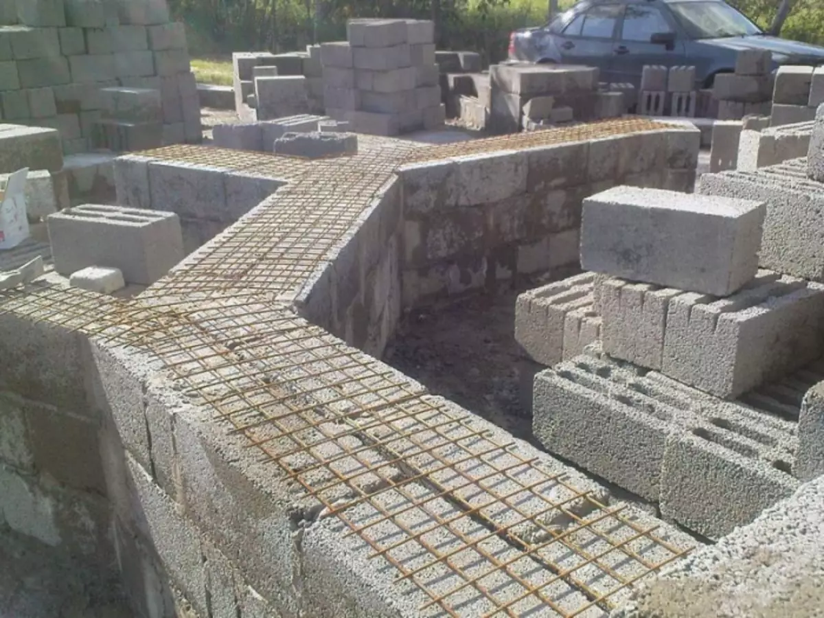 Поставување на бетонски блокови од керамит 19220_5