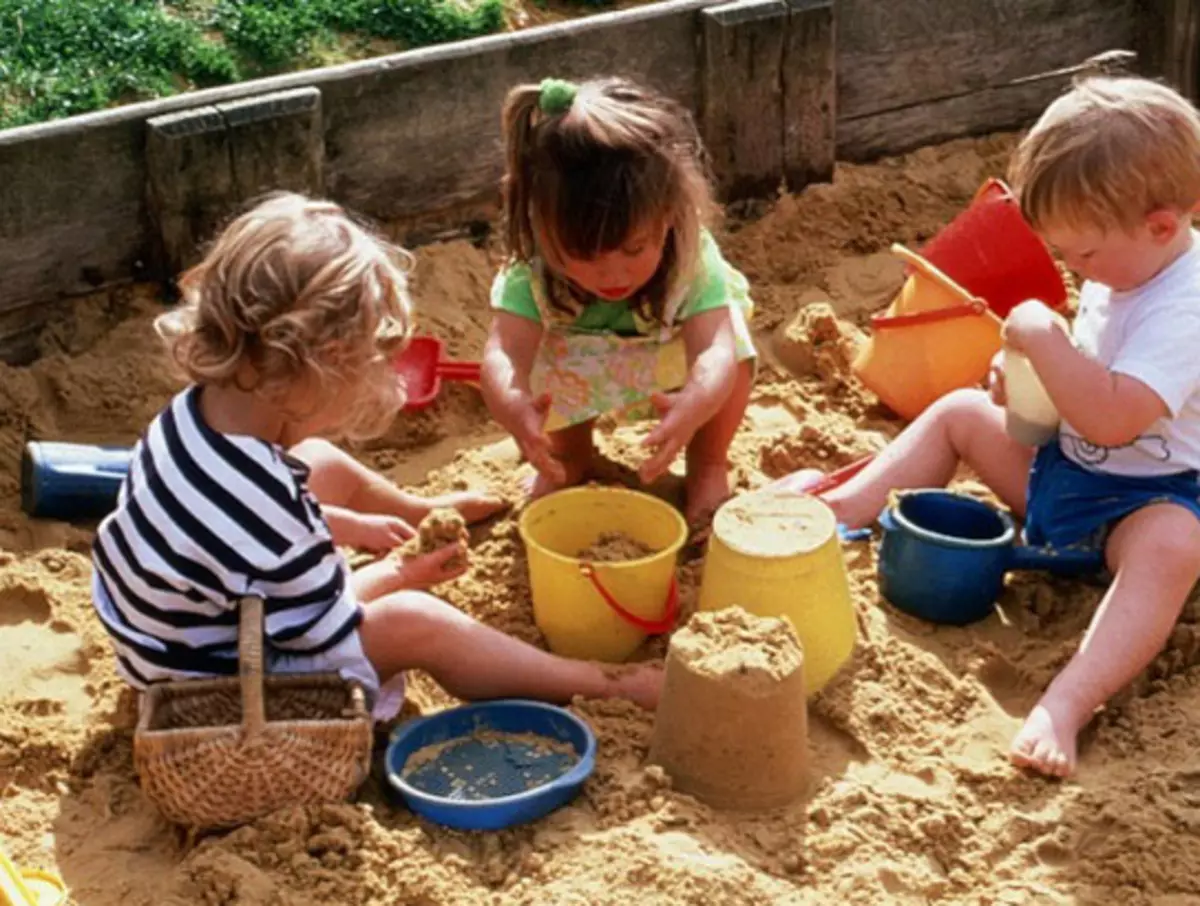 Kotak pasir anak-anak melakukannya sendiri 19312_15