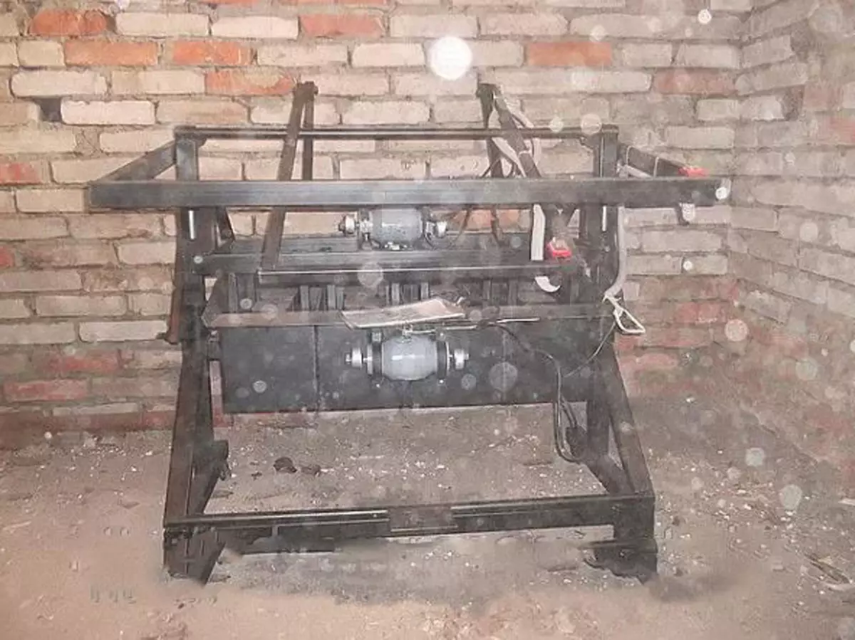 Machine for the production of arbite blocks 2212_1