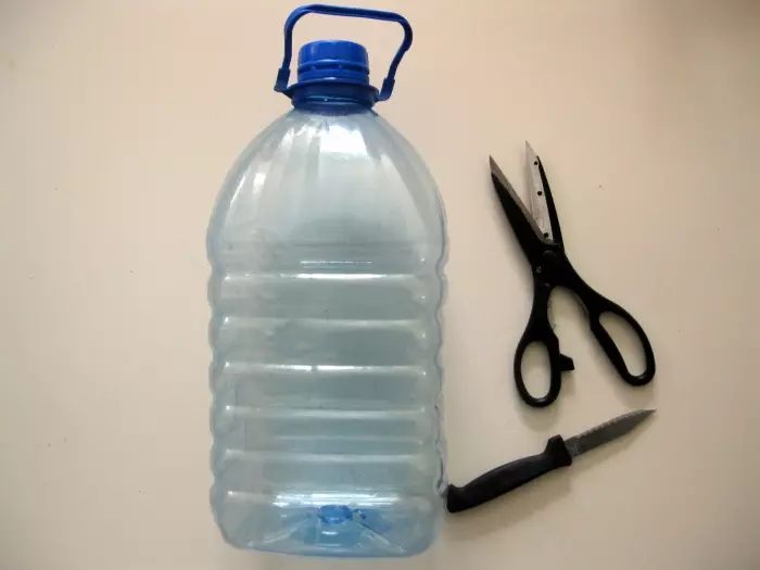 Pinum pikeun hayam tina botol plastik 3469_6
