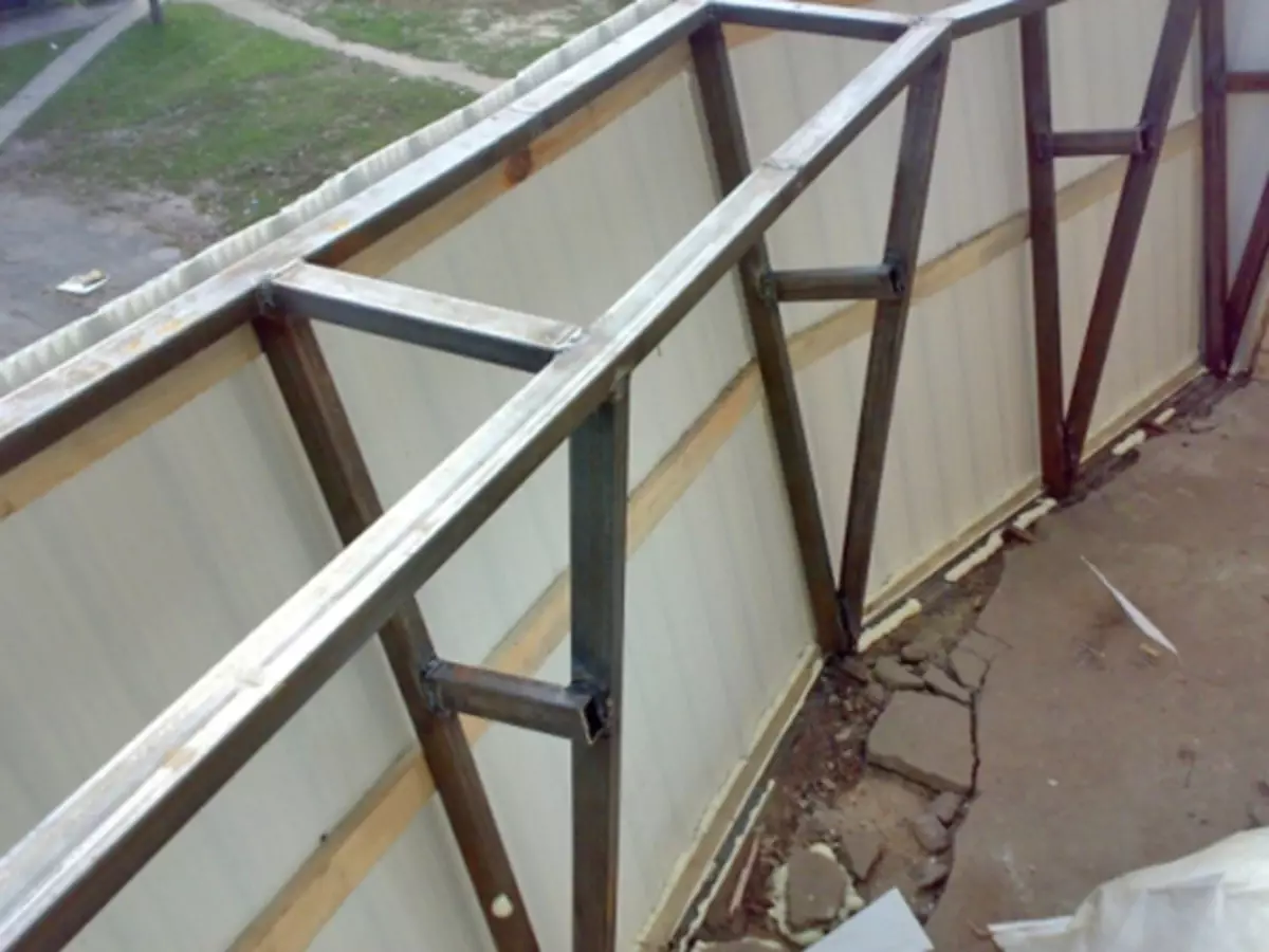 Novo marco para balcón
