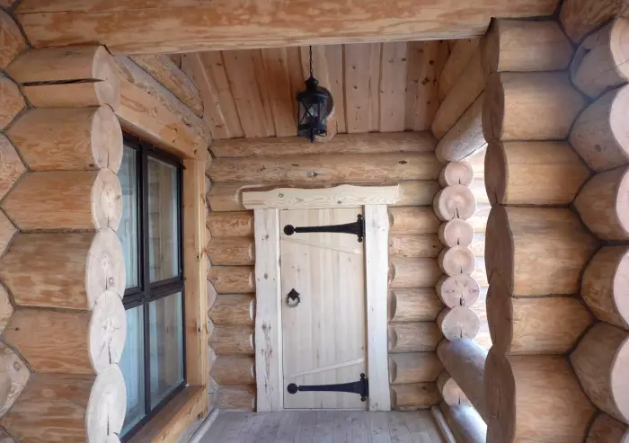 Uși din lemn pentru cabane 3957_13