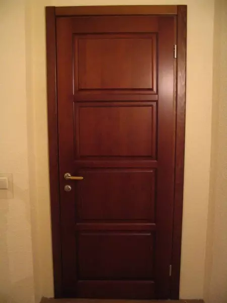 דלתות עץ עבור קוטג'ים 3957_7