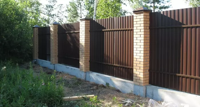 Brick Fence and Professional Sheet + Photo. 4068_2