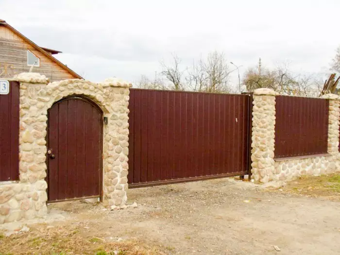 Brick Fence and Professional Sheet + Photo. 4068_22