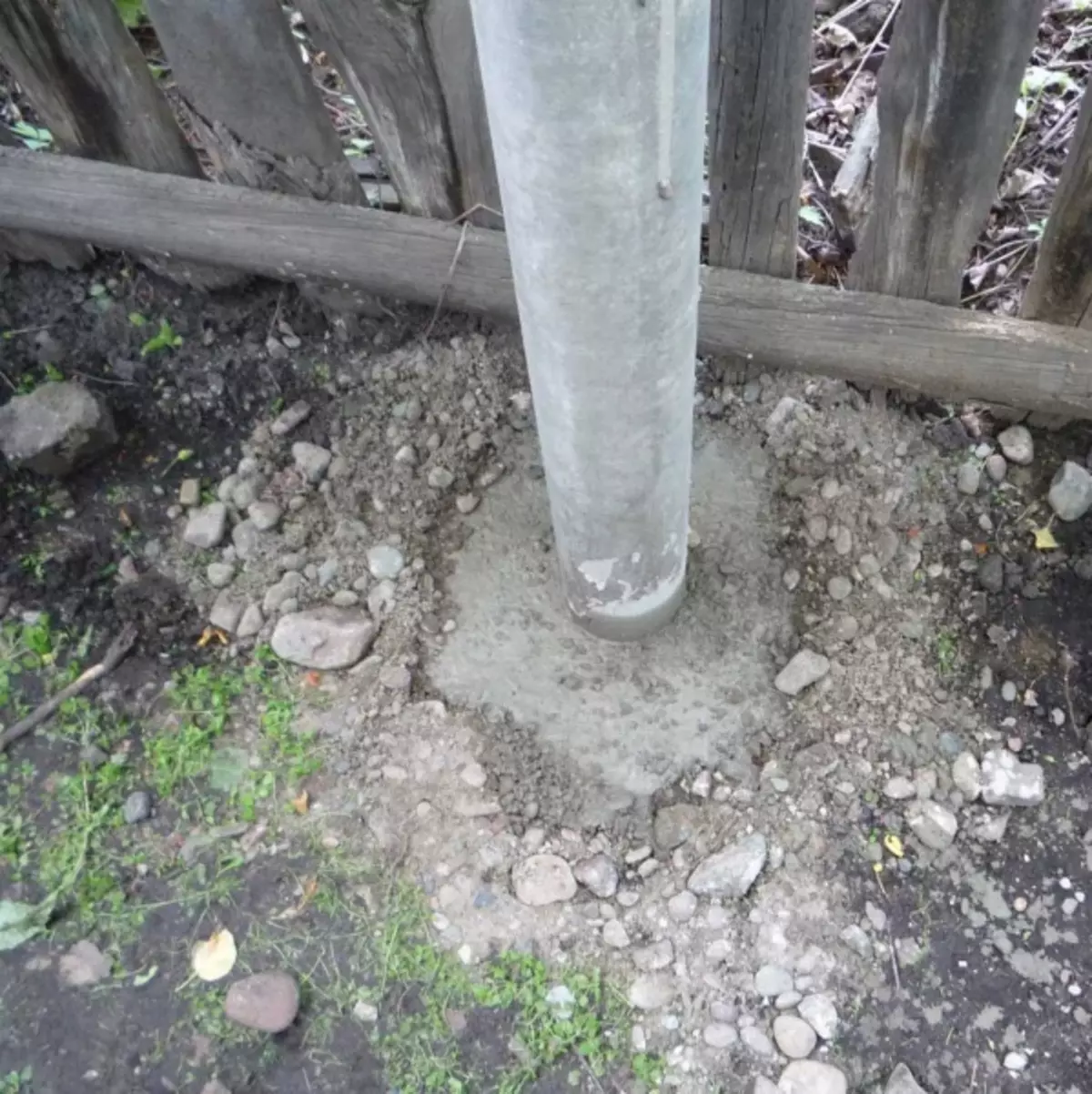 Jak betonować słupy do ogrodzenia 4071_2