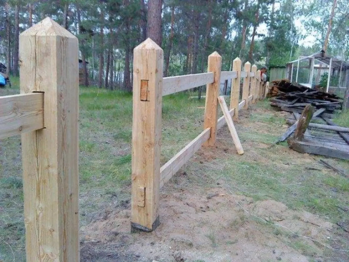 Как да конкретни полюси за оградата 4071_3