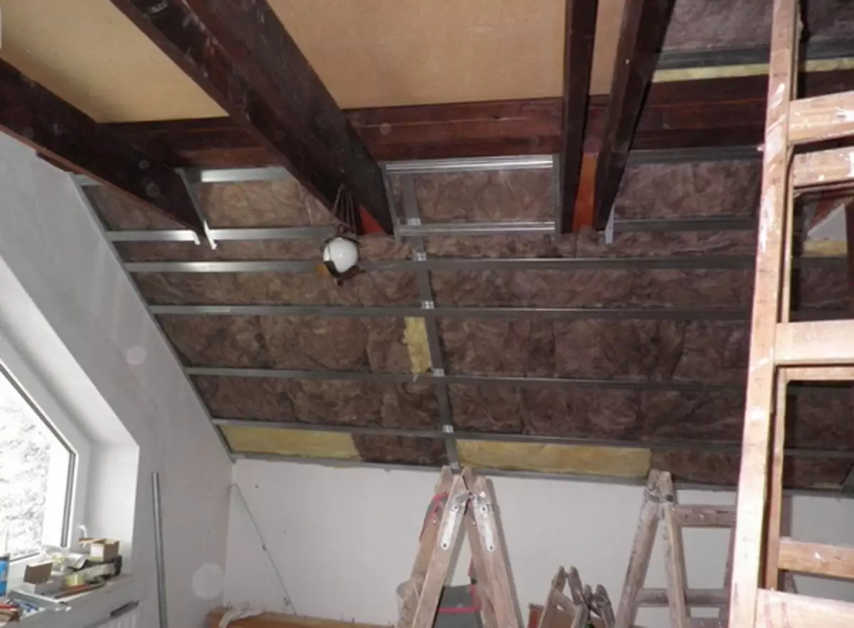 Tinatapos ang plywood attic: Mga kalamangan at kahinaan, larawan