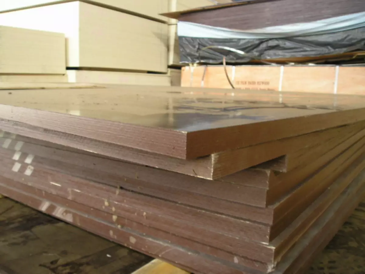 Avslutande plywood vindic: Fördelar och nackdelar, foto
