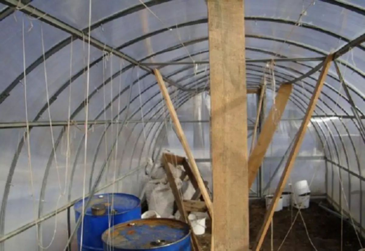 Gyara na greenhouses da maye gurbin polycarbonate
