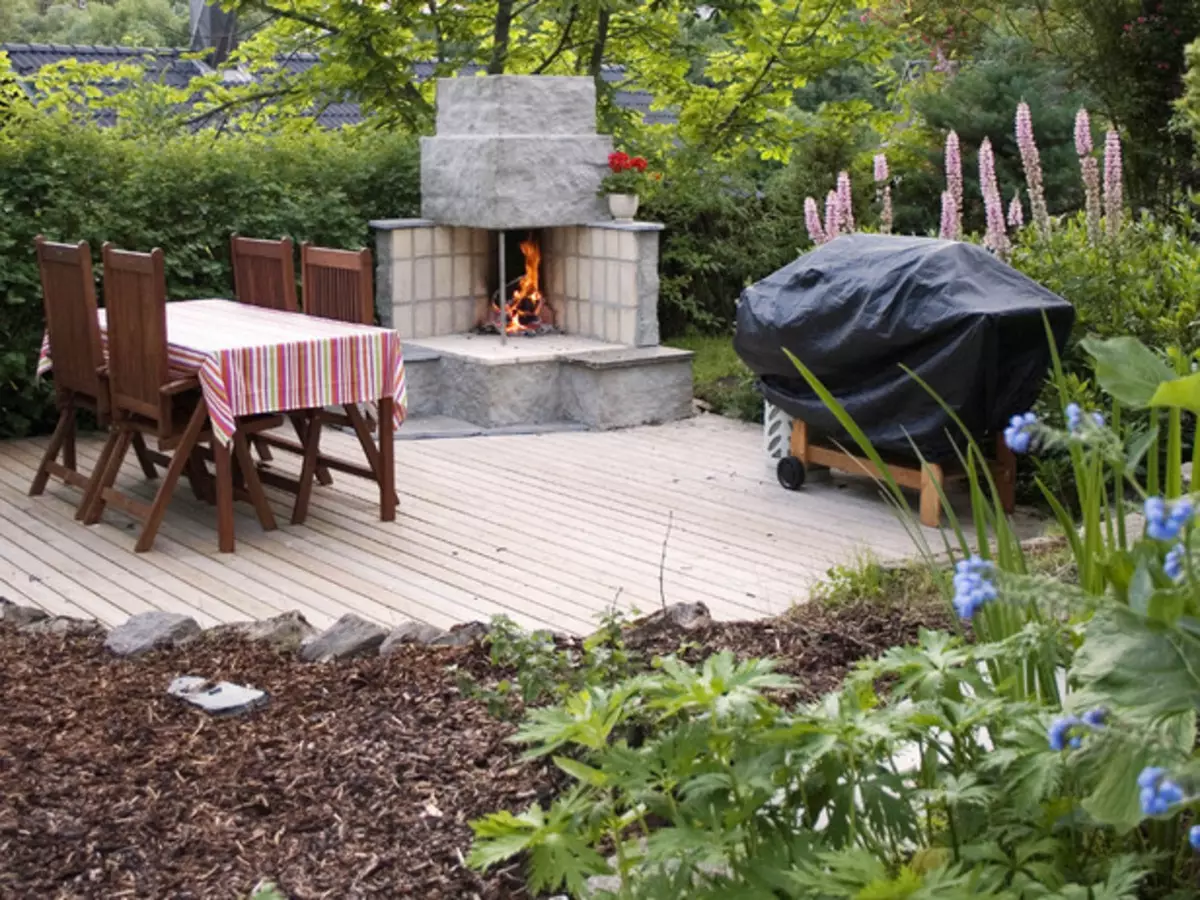 Garden Fireplace. 4331_8