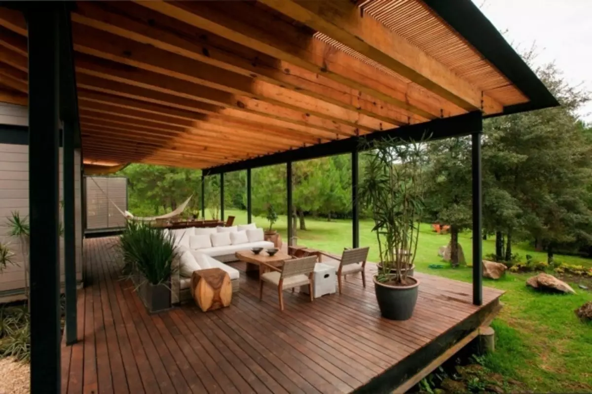 Otevřená veranda v chatě: design + fotografie 4346_13