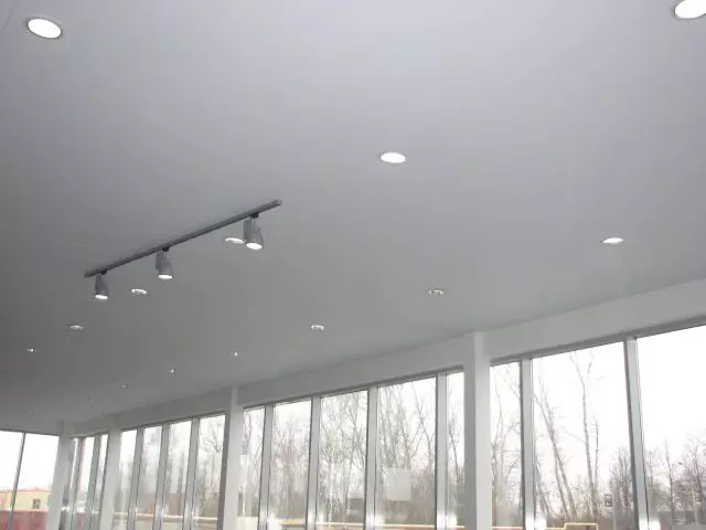 Witte Matte Stretch Ceiling: Mei Luminaires, Multi-nivo, foto