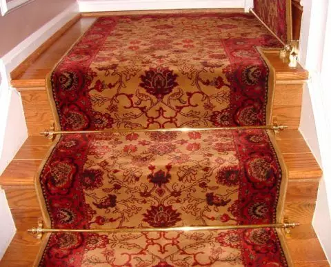 Stair kumaliza carpet: Kufunga teknolojia, picha.
