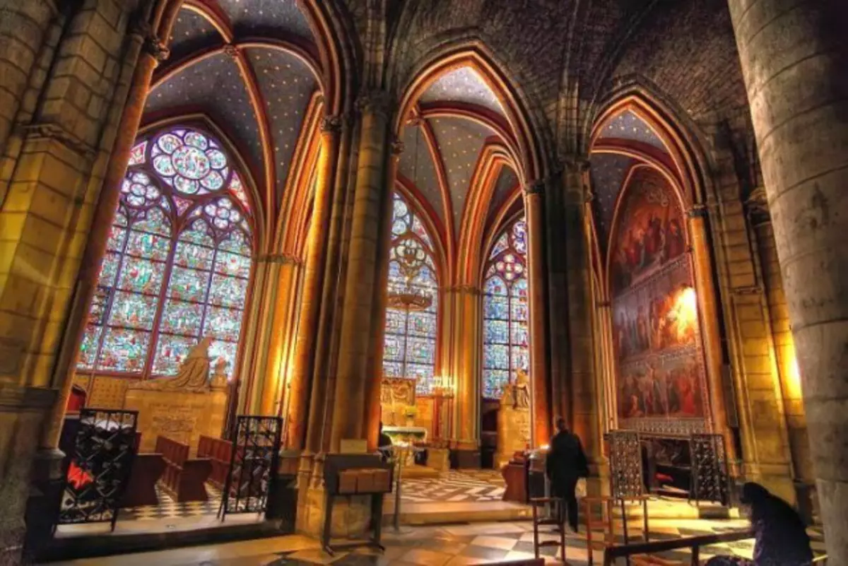 Gaya Gothic dalam Seni Bina