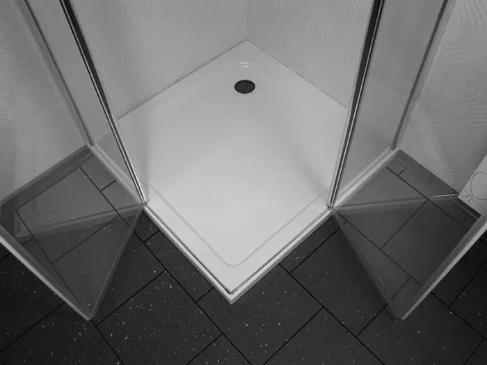 Eine Dusche-Ecke mit einer Palette installieren 4782_3