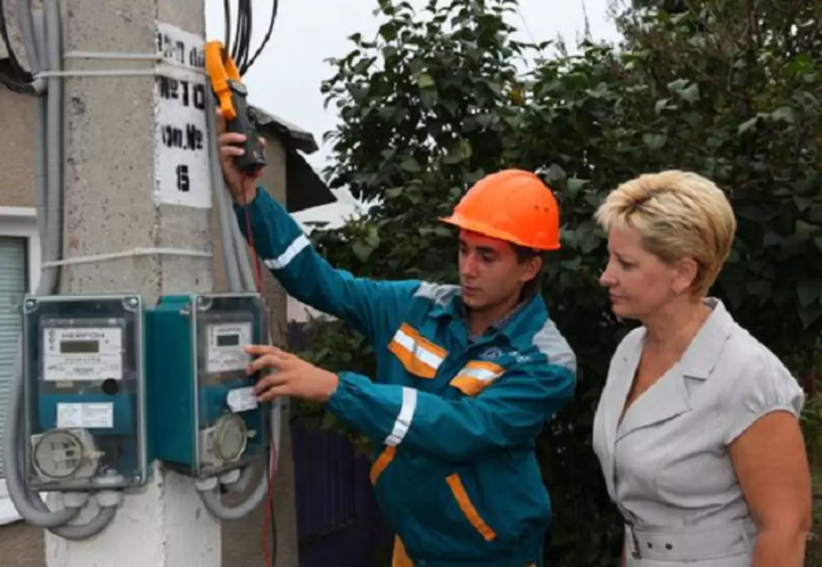 Verificação de medidores elétricos 4841_1