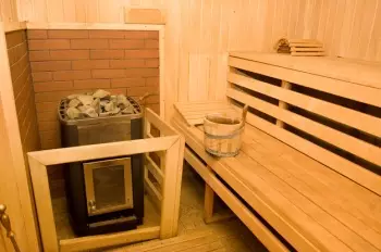 Giunsa paghimo ang usa ka mini sauna sa apartment sa imong kaugalingon nga mga kamot: Mga panudlo ug mga litrato sa Sauna sa apartment 497_12