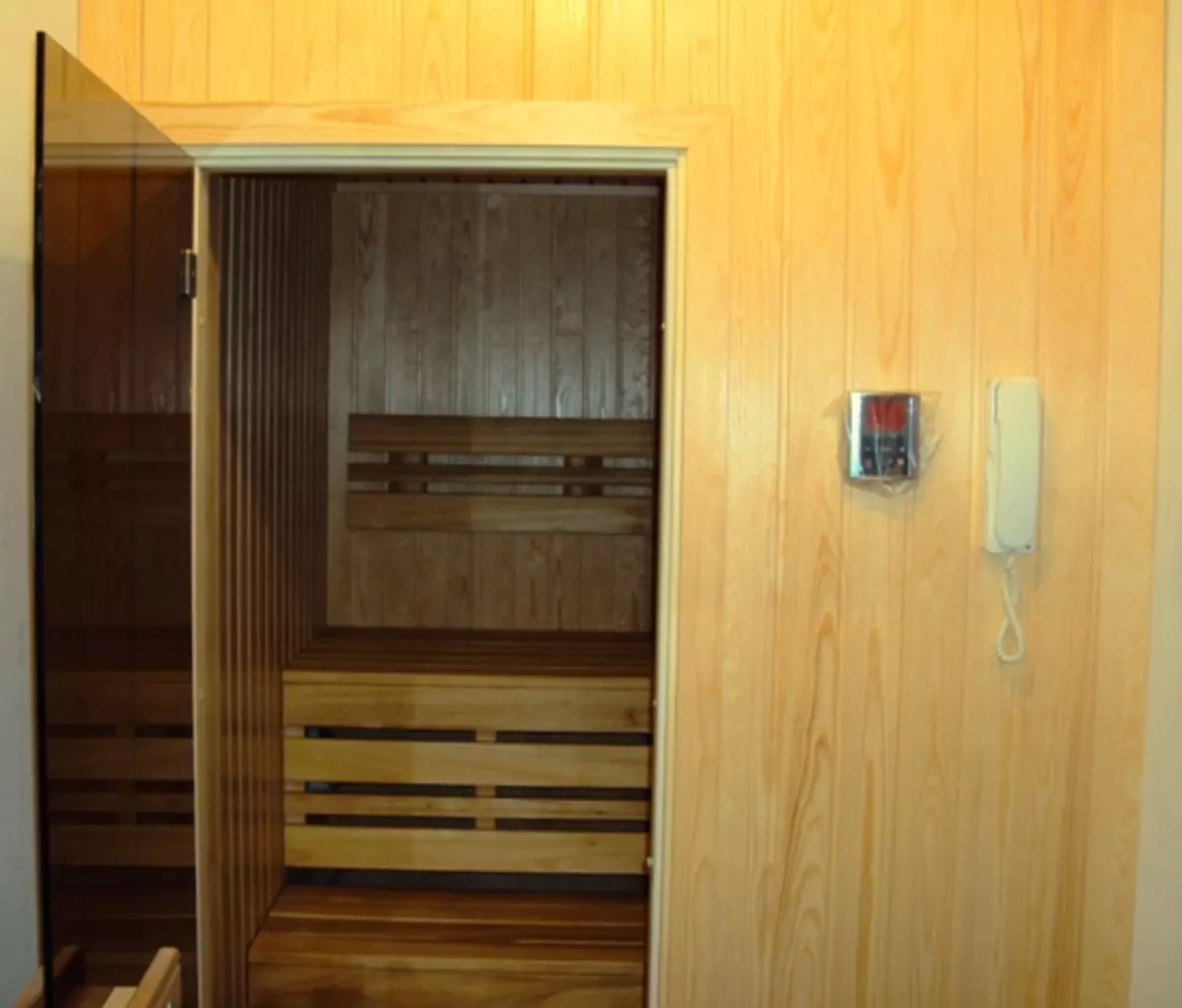 Jak zrobić mini saunę w mieszkaniu z własnymi rękami: instrukcje i zdjęcia sauny w mieszkaniu 497_15