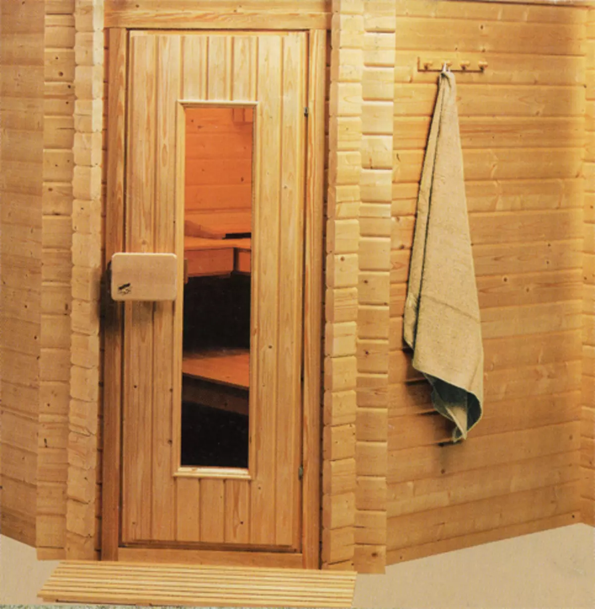 Instalowanie drzwi w saunie